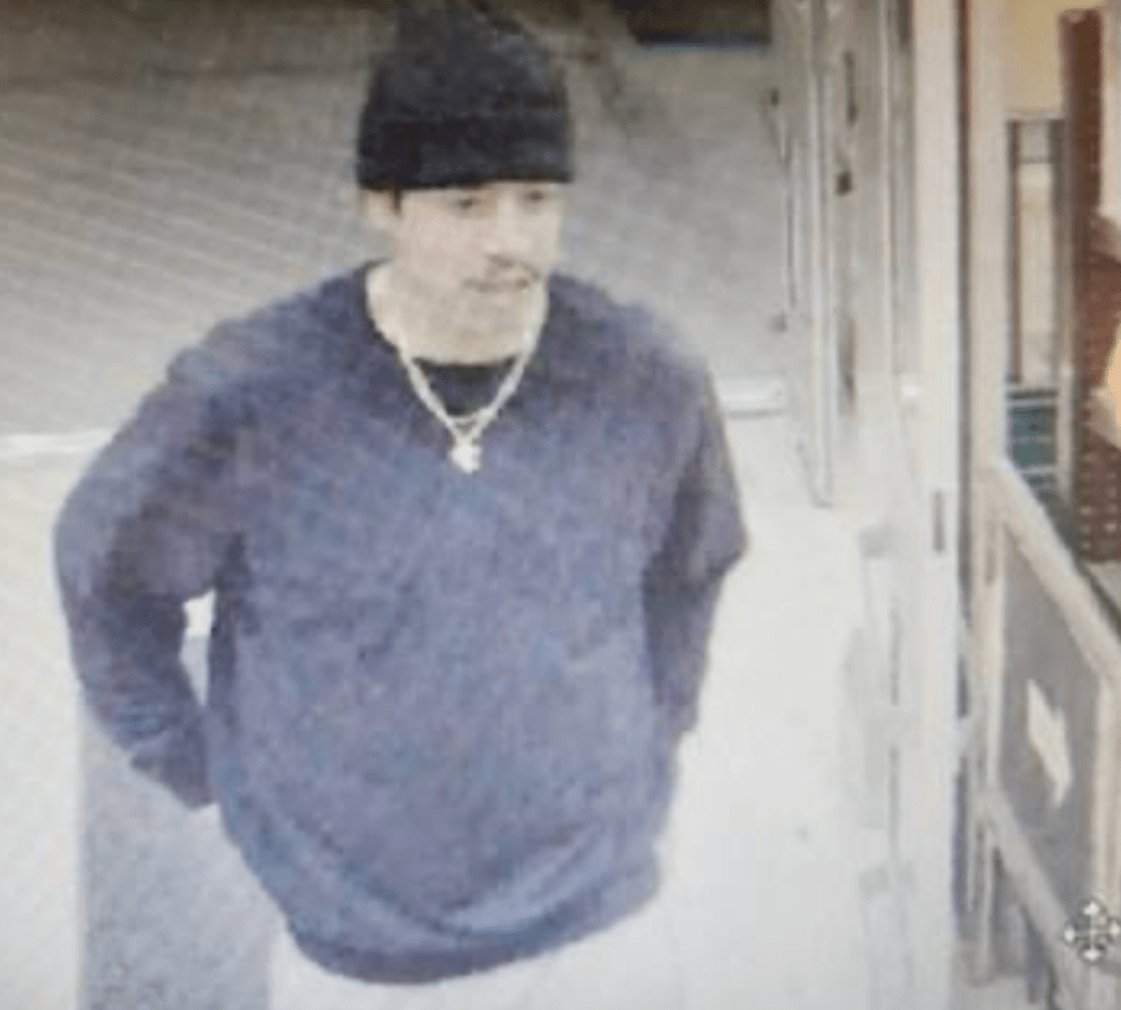 POLICE – Woman groped while shopping, man flees on foot – ArmchairMayor.ca